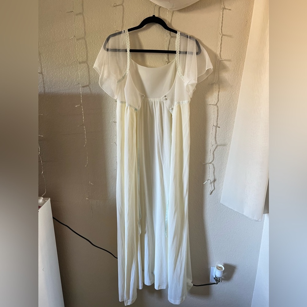 1960s Goddard Artemis Cream Peignoir Set - Gem
